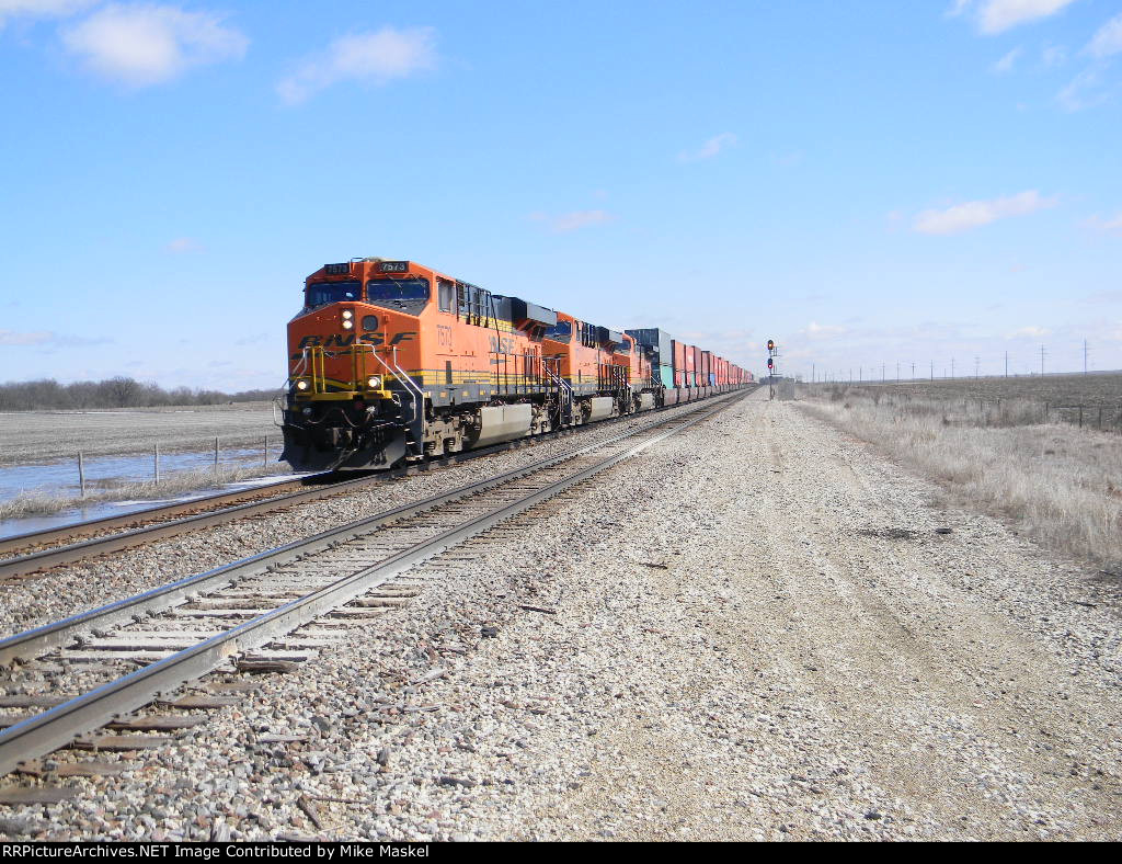 BNSF 7573